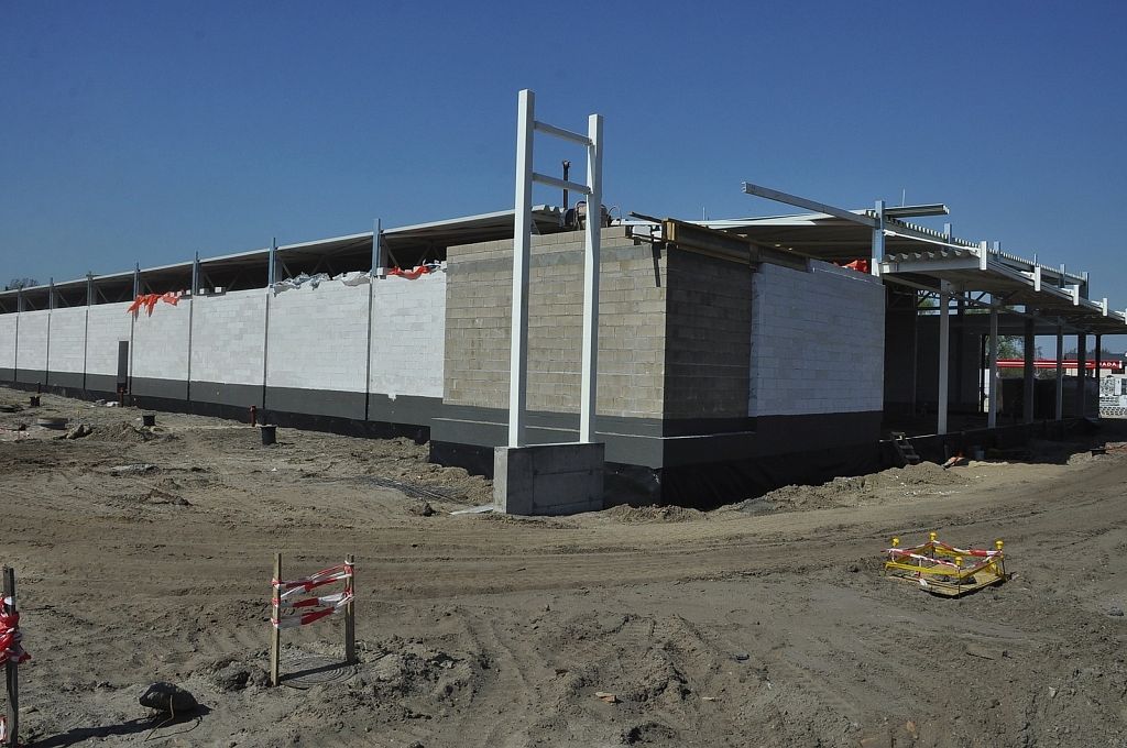 FOTO,VIDEO: Liepājā top veikals Lidl :: Dienas Bizness